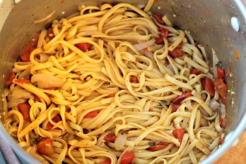 One Pot Wonder Tomato Basil Pasta • Domestic Superhero